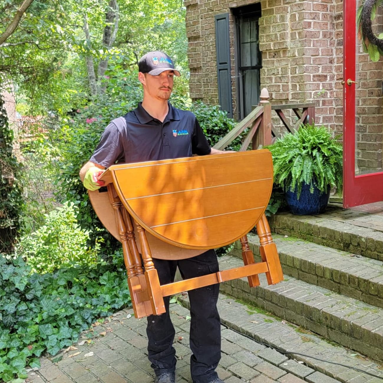 Professional Desk Removal in Charlotte, NC | Junk Raider